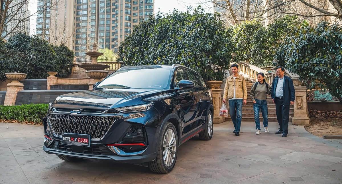 【文章】全家出行，这台欧尚X7 PLUS 7座SUV大家都想买_车家号_汽车之家