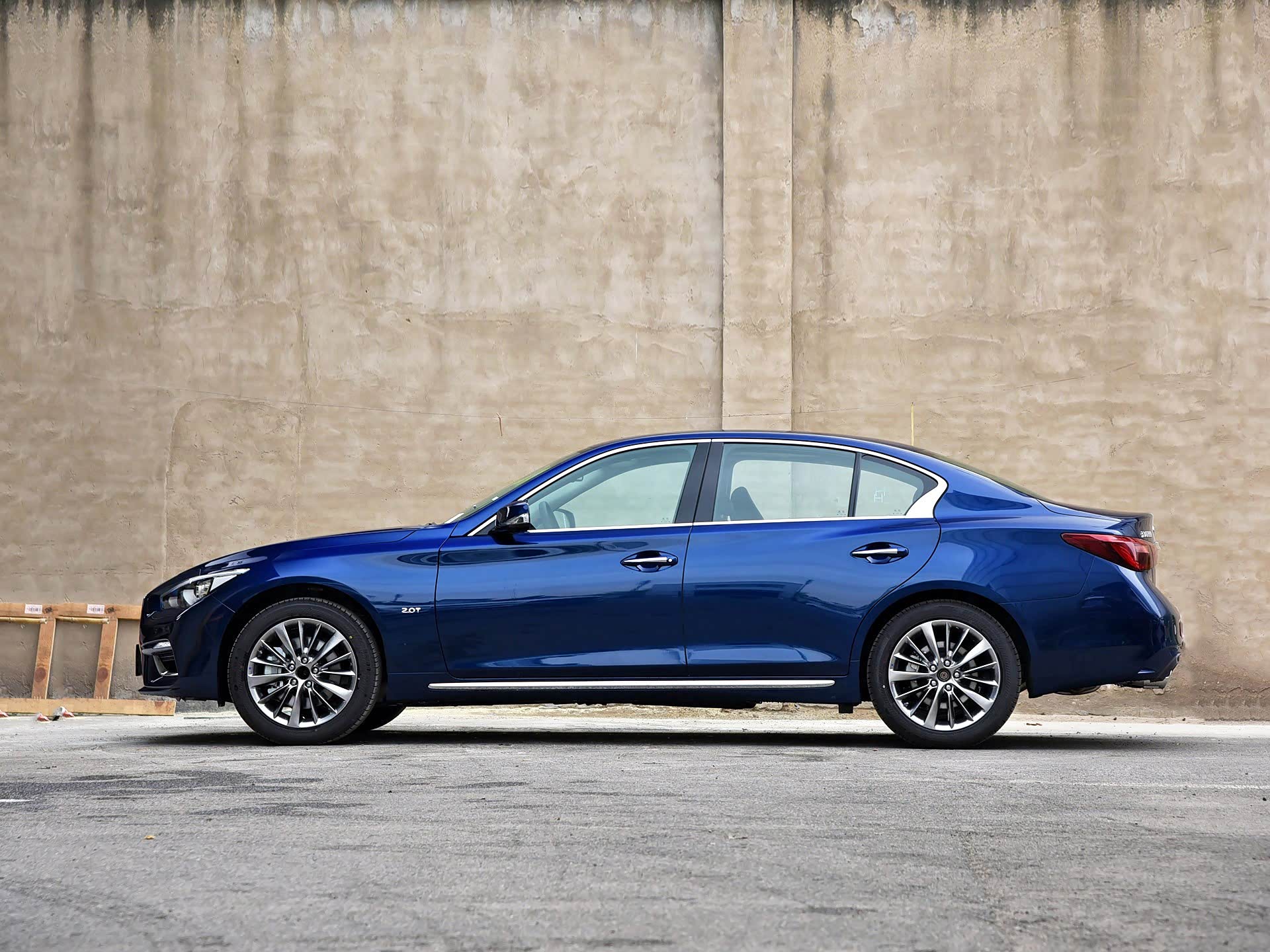 【文章】1年车龄英菲尼迪Q50L，车险续保，哪些险种必上，需花多少钱？_车家号_汽车之家