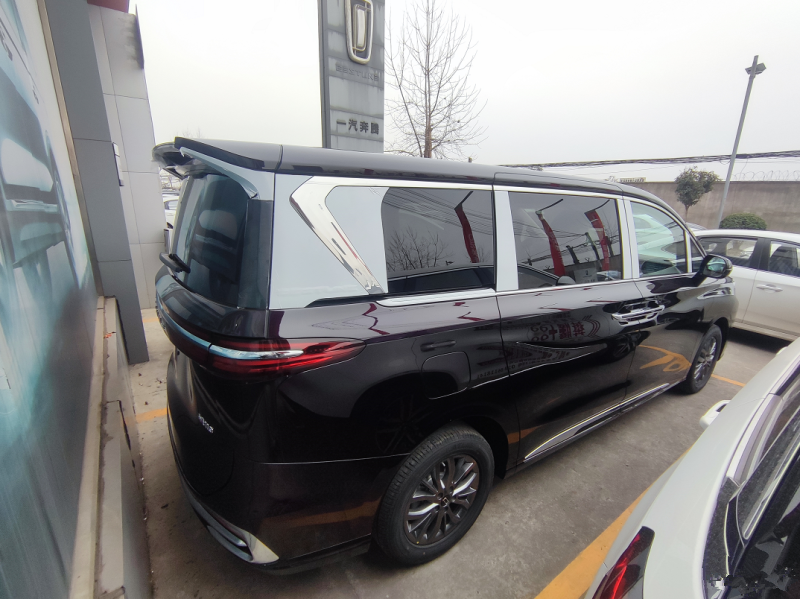 【文章】奔腾M9实车到店，红旗HQ9同平台打造，气场很强_车家号_汽车之家