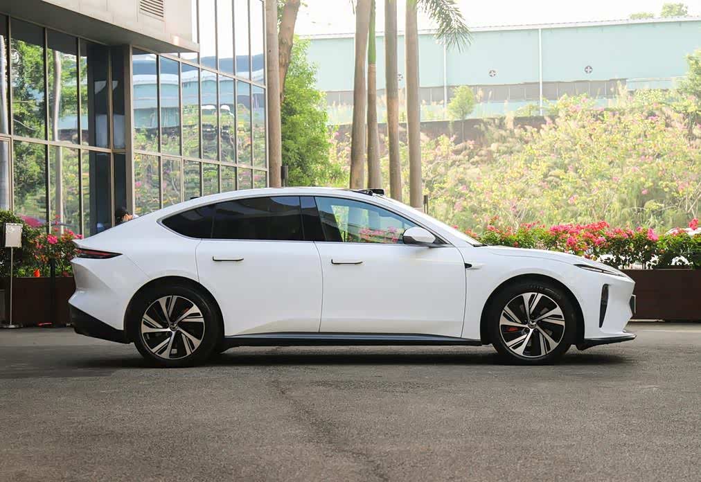 【文章】2023款蔚来ET5，NAD自动驾驶技术，坐姿高视野差是为了自动驾驶？_车家号_汽车之家