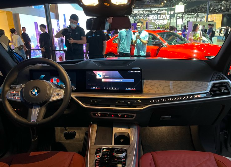 【文章】外观内饰换造型 售61.5-80万元 新款宝马X5L正式上市_车家号_汽车之家