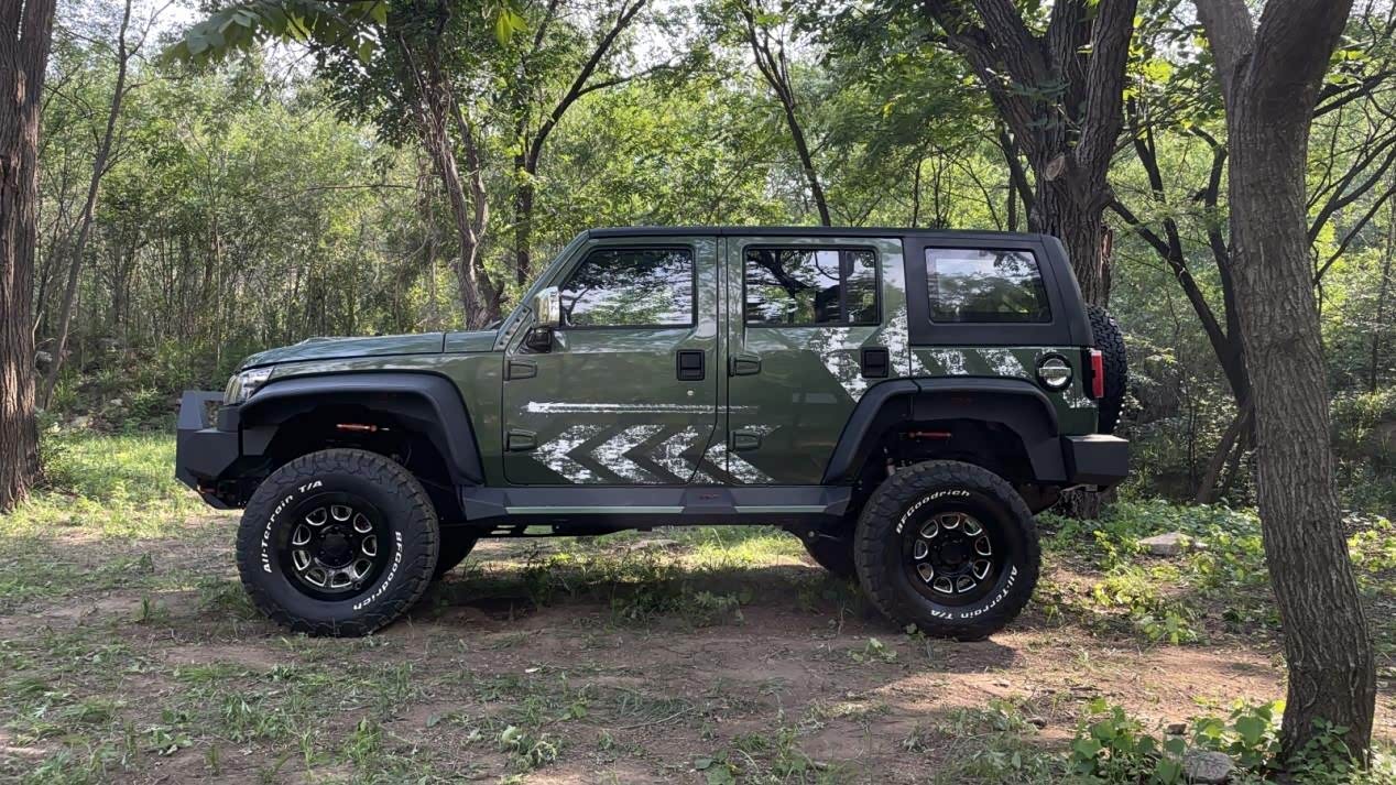 【文章】2024款BJ40雨林穿越版，多项升级可野可城，原厂重改放心开_车家号_汽车之家