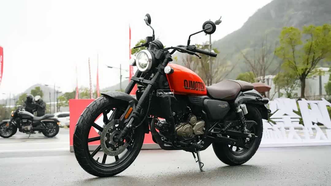 【文章】低价高配碾压同级对手，QJMOTOR闪250新车实拍_车家号_汽车之家