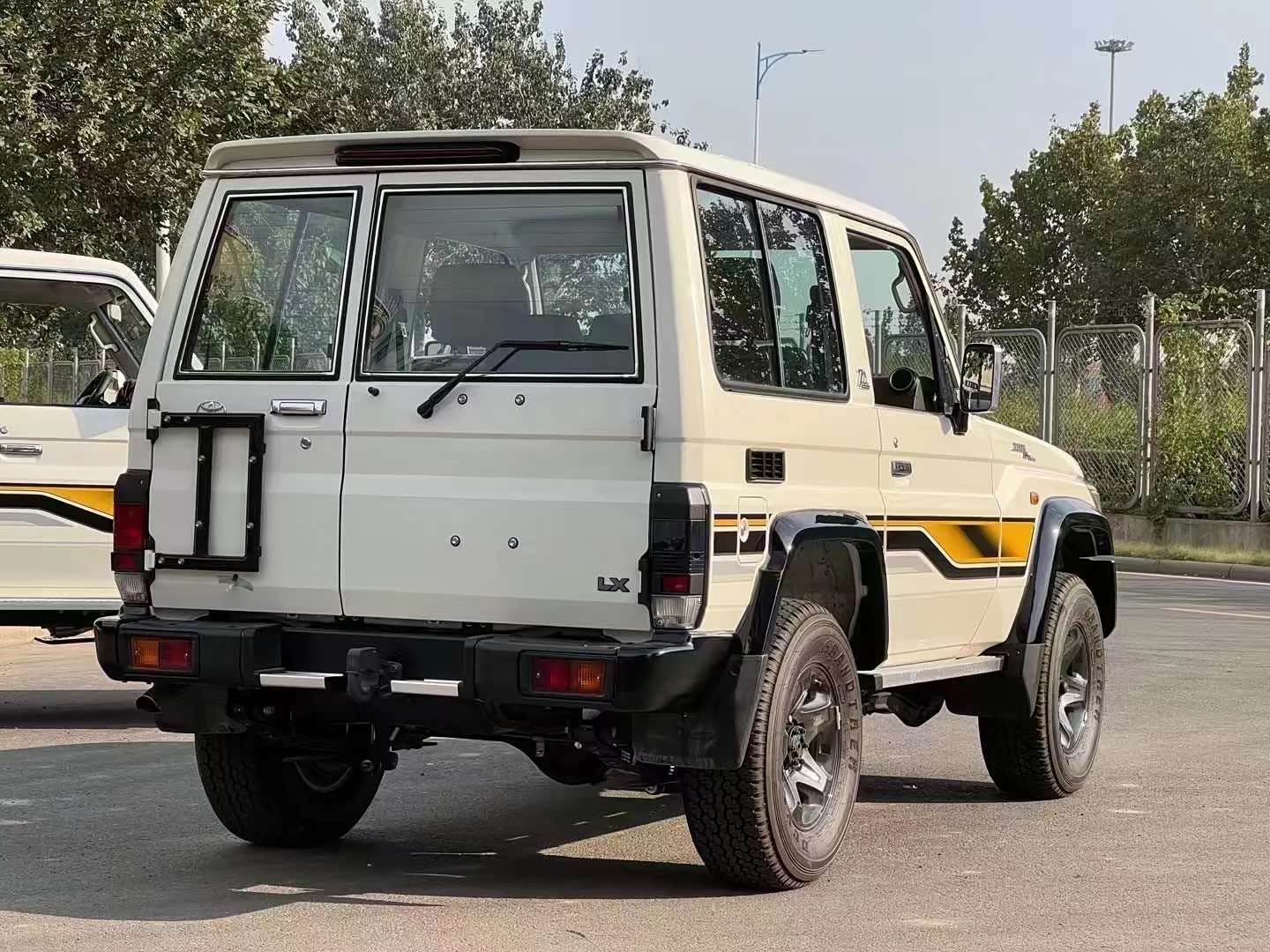 【文章】22款丰田LC71 LC76 70周年纪念版 4.0L 自吸 越野情怀现车出售_车家号_汽车之家