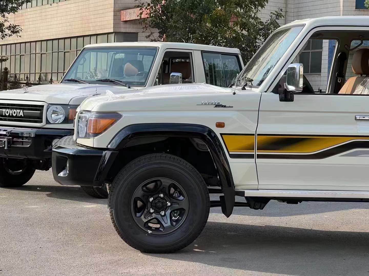 【文章】22款丰田LC71 LC76 70周年纪念版 4.0L 自吸 越野情怀现车出售_车家号_汽车之家