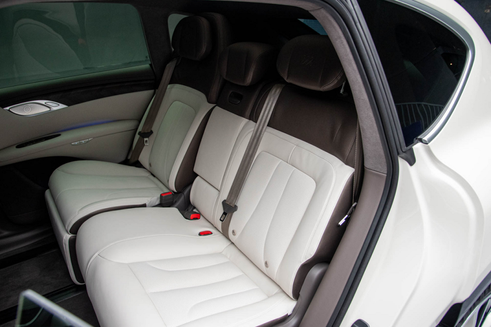 【文章】预售35万起，智己LS7真有资格被称为“豪华电动SUV”？探店找答案_车家号_汽车之家