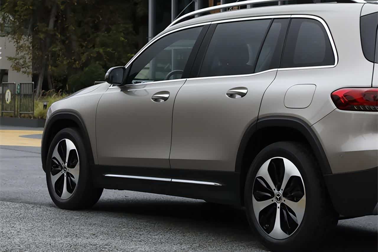 【文章】2.0T的凯迪拉克XT4，卖不过1.3T的奔驰GLB，国人真的不懂车？_车家号_汽车之家