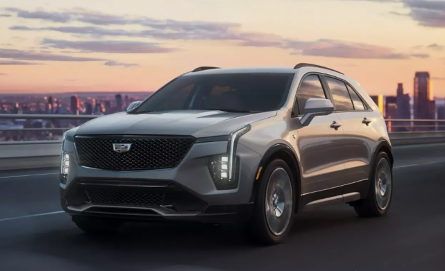 【文章】这次销量该涨了？中期改款凯迪拉克XT4曝光，内饰配双联屏！_车家号_汽车之家