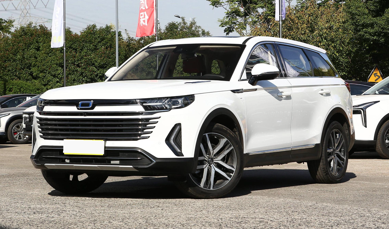 【文章】2.0T+8AT！中大型SUV定位，后排放倒就是床，13.49万起的奔腾T99_车家号_汽车之家