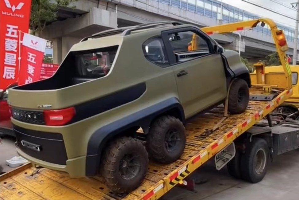 【文章】五菱宏光MINIEV 6轮小皮卡实拍，外观比敞篷版更拉风，又是爆款？_车家号_汽车之家