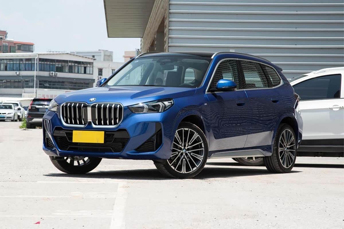 红旗HS3＆宝马X1，谁才是年轻人的“心头好”？_车家号_发现车生活_汽车之家