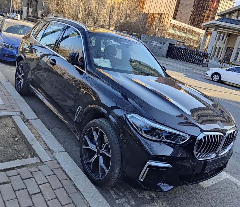 【文章】全新国产宝马X5L街头现身，轴距超3米1，提供2.0T/3.0T动力可选_车家号_汽车之家