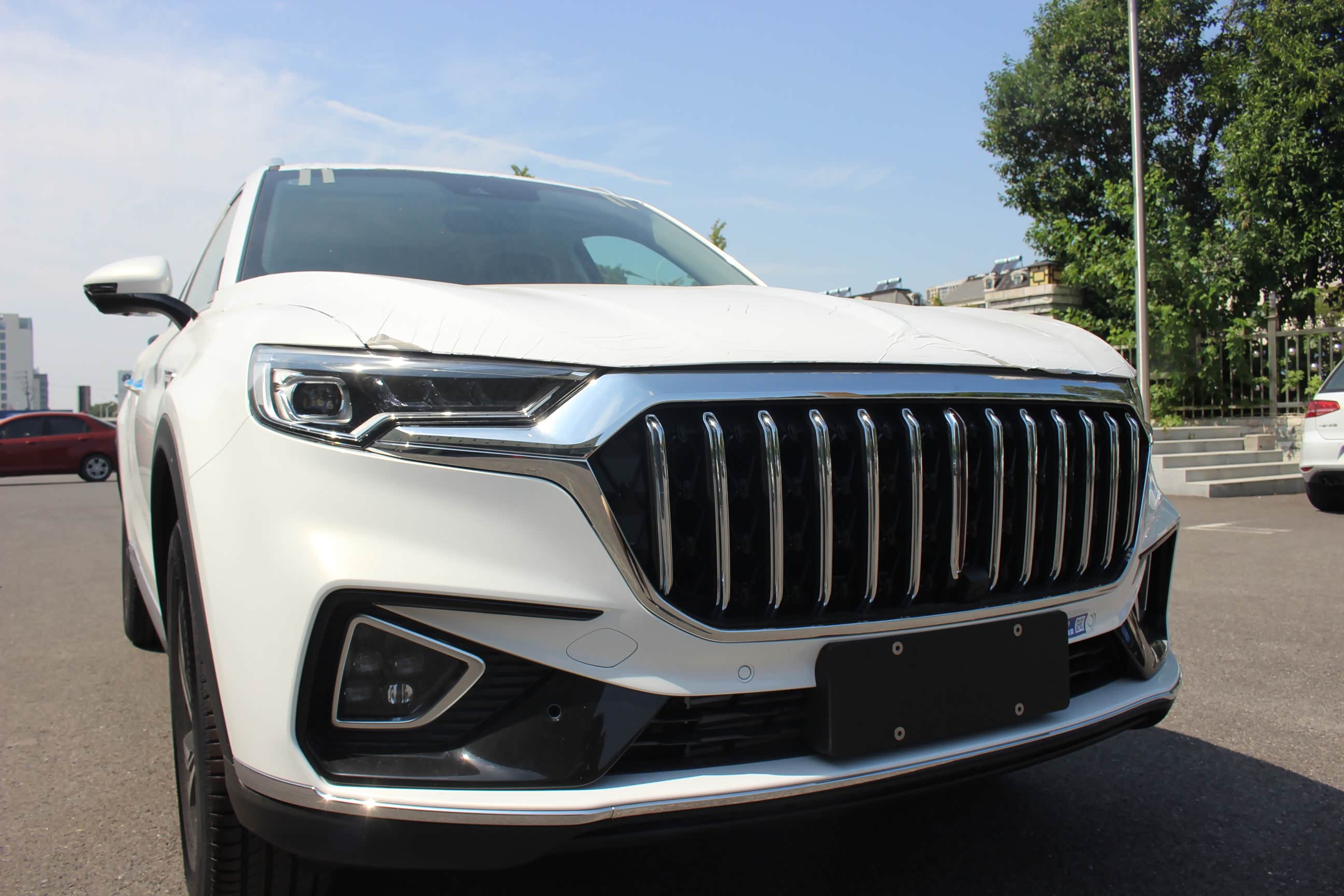 【文章】国产中型SUV又一实力“选手”，实拍2022款红旗HS5，2.0T动力足！_车家号_汽车之家