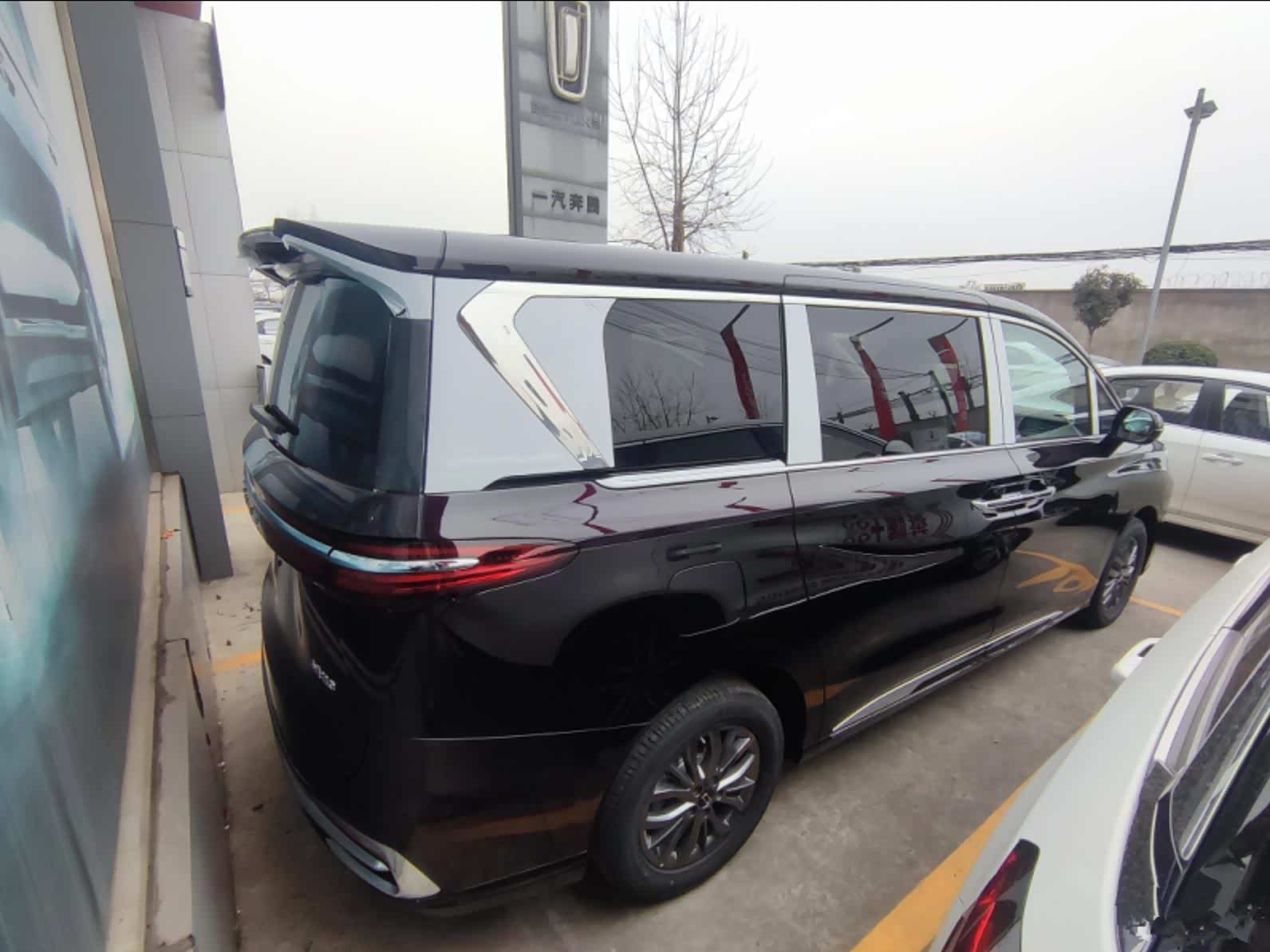 【文章】奔腾M9到店实车：与红旗HQ9同平台/搭2.0T+8AT！对标传祺M8？_车家号_汽车之家