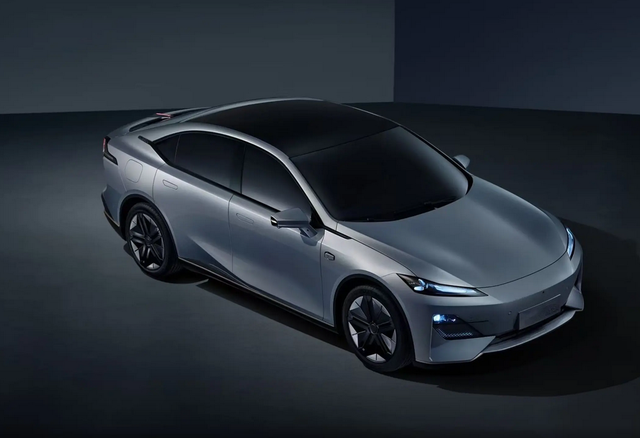 【文章】夹击！长安C385、比亚迪海豹剑指特斯拉Model 3？_车家号_汽车之家