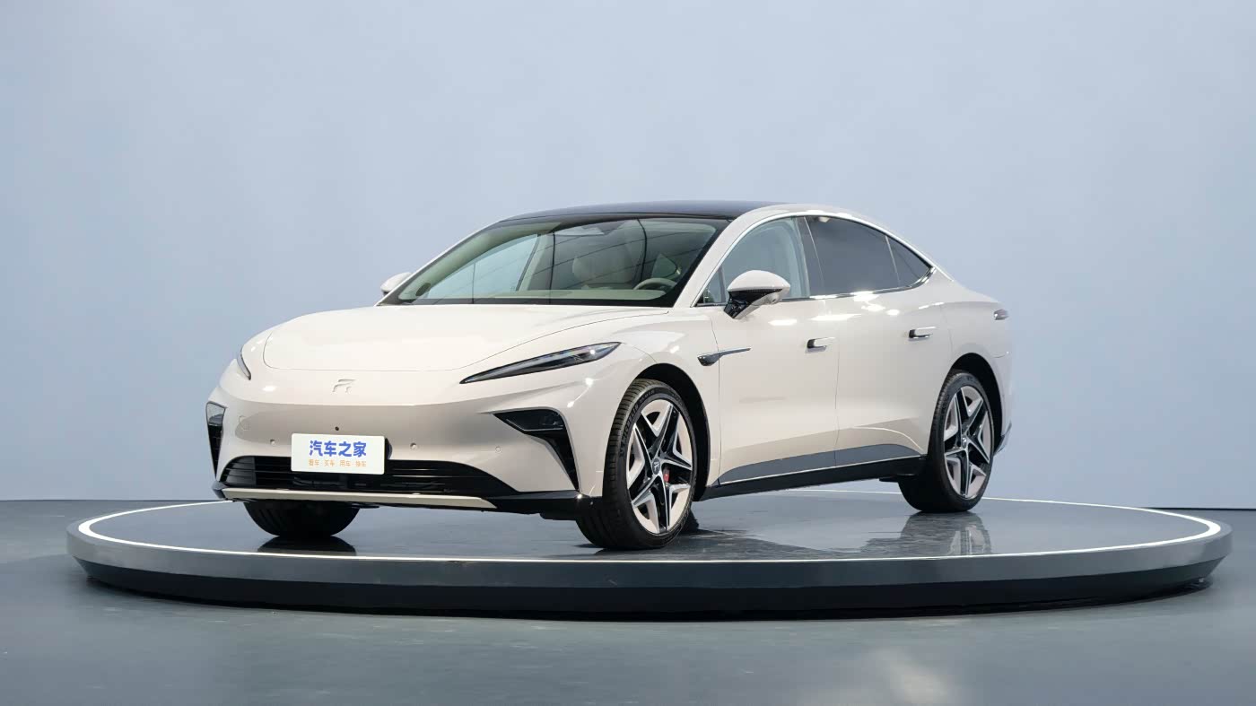 【文章】飞凡F7：与ET7同级，却便宜近18万，续航600km起，掀背尾门很拉风_车家号_汽车之家