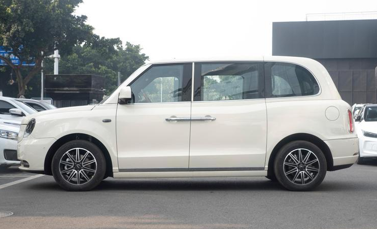 【文章】复古电动MPV，个性对开门，33.98万开卖的吉利LEVC TX，卖给谁？_车家号_汽车之家