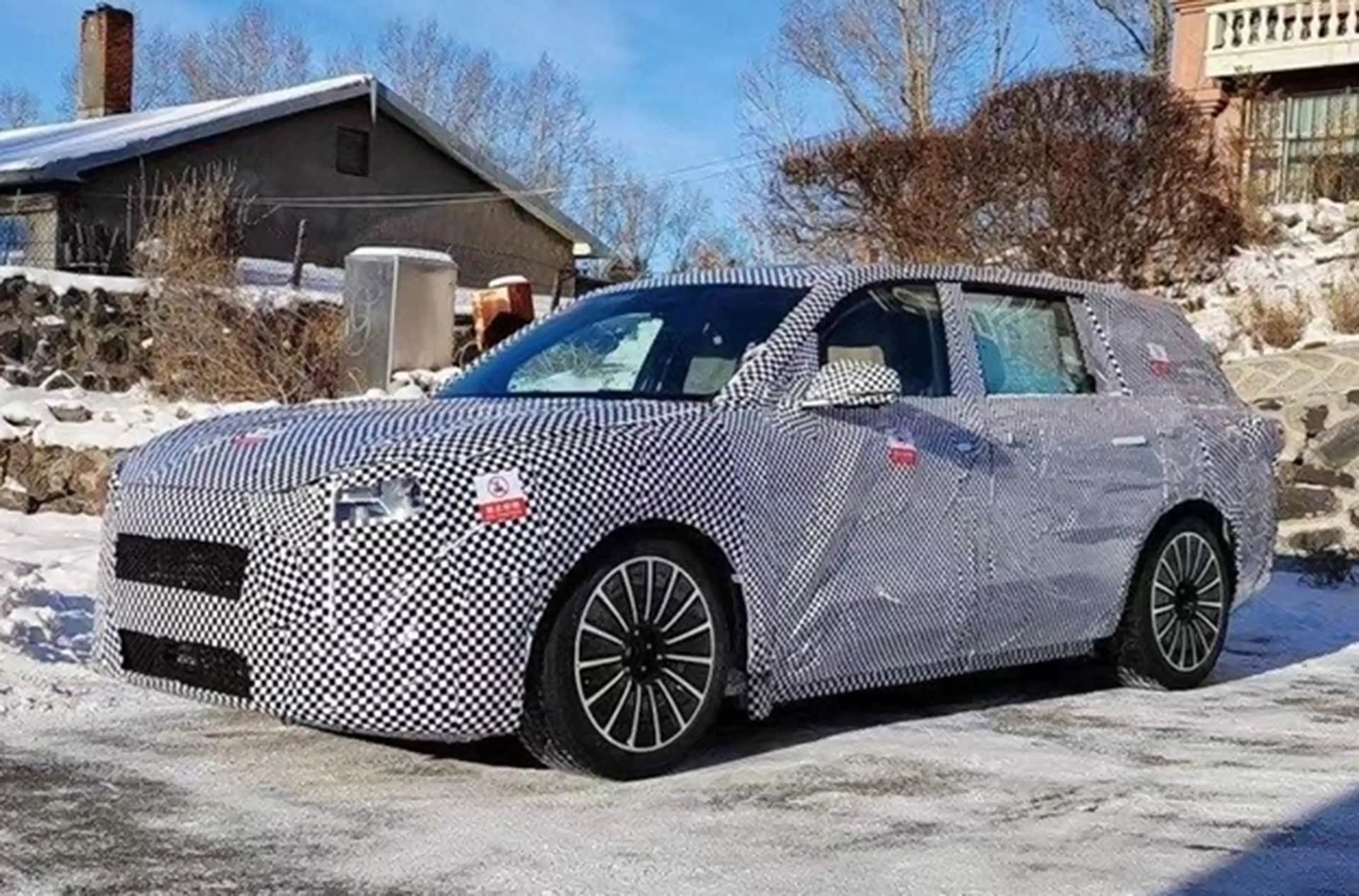 【文章】AITO最新旗舰SUV问界M9曝光，定位或如同理想L9为大型SUV_车家号_汽车之家