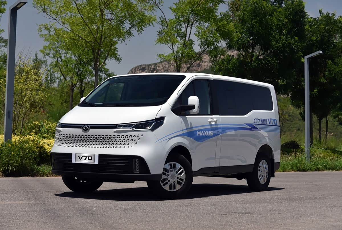 【文章】轻客大PK，大通MAXUS新途V70对比新全顺V362，谁才是真顶流？_车家号_汽车之家