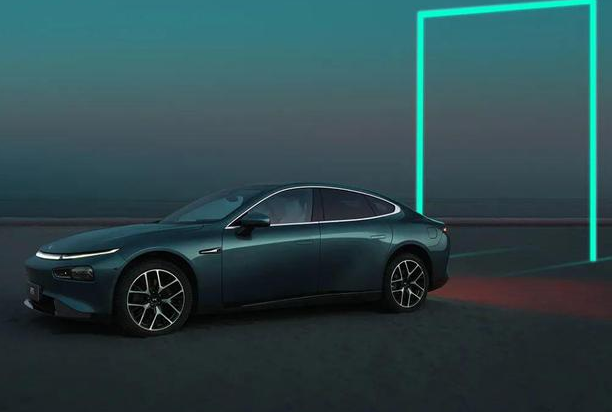 新款小鹏P7i发布，硬刚Model 3，这回能拯救小鹏吗？_车家号_发现车生活_汽车之家