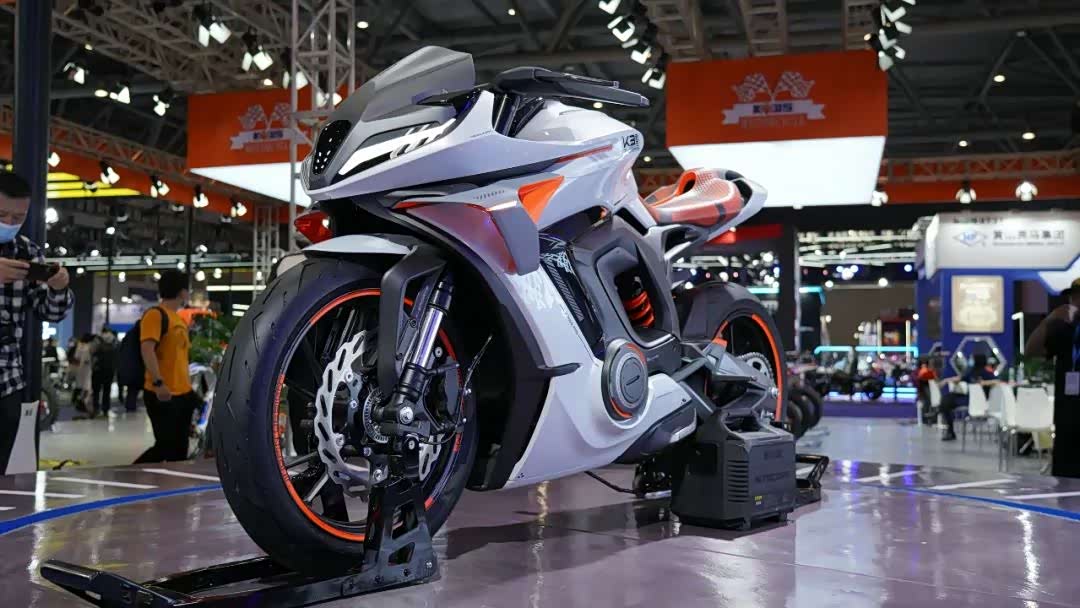 【文章】再一次惊艳摩博会！杰迪K333现场实拍，国产最美轻易拿捏_车家号_汽车之家