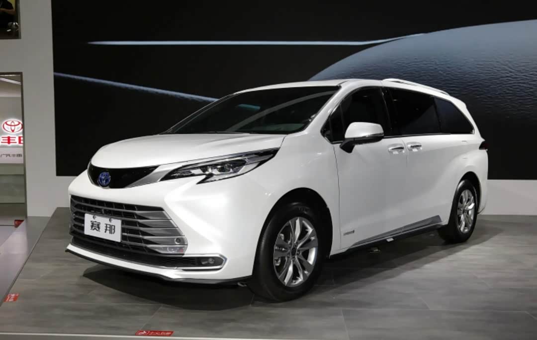 【文章】丰田又一王牌，车长5165mm配“双人床”，油耗5.9L，品质不输GL8_车家号_汽车之家