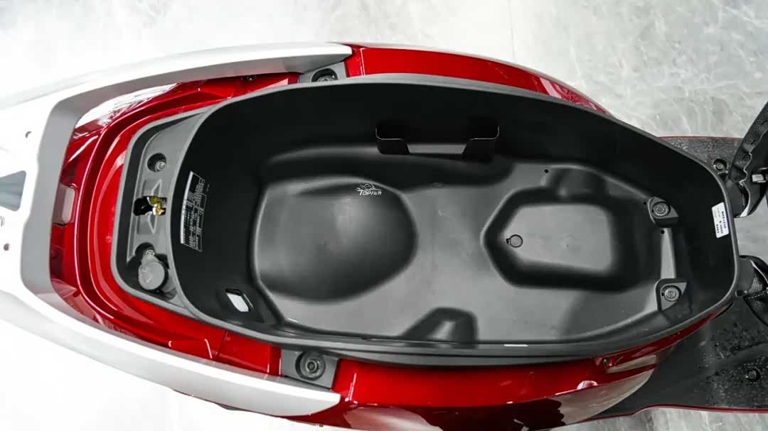 本田LEAD125实车解读，座桶比PCX还大，还有水冷四气门发动机_车家号_发现车生活_汽车之家