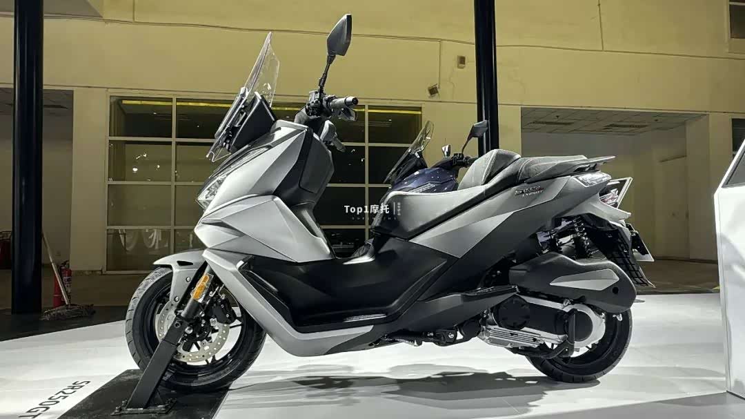 【文章】同级动力最强，车重最轻——无极SR250GT北京摩展实拍+车型解读_车家号_汽车之家