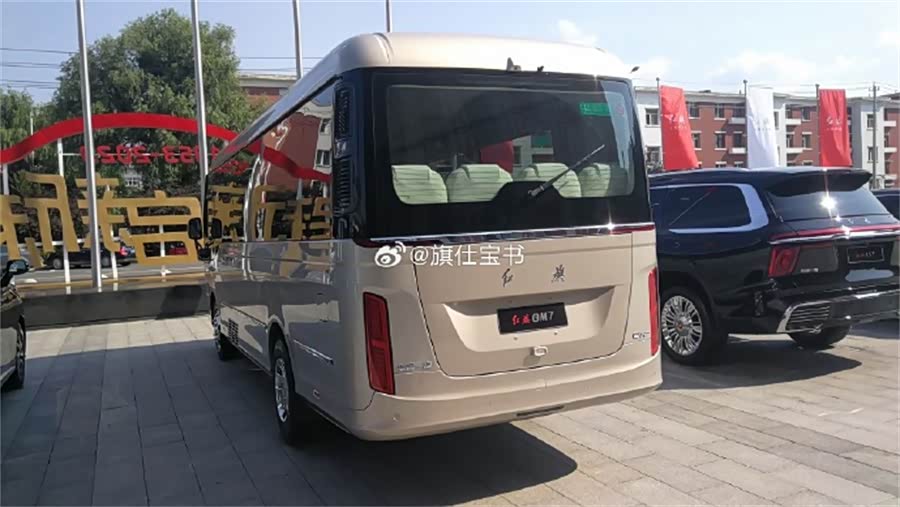 搭载3.0T发动机，17-23座布局，红旗QM7正式发布，竞争丰田考斯特_车家号_发现车生活_汽车之家