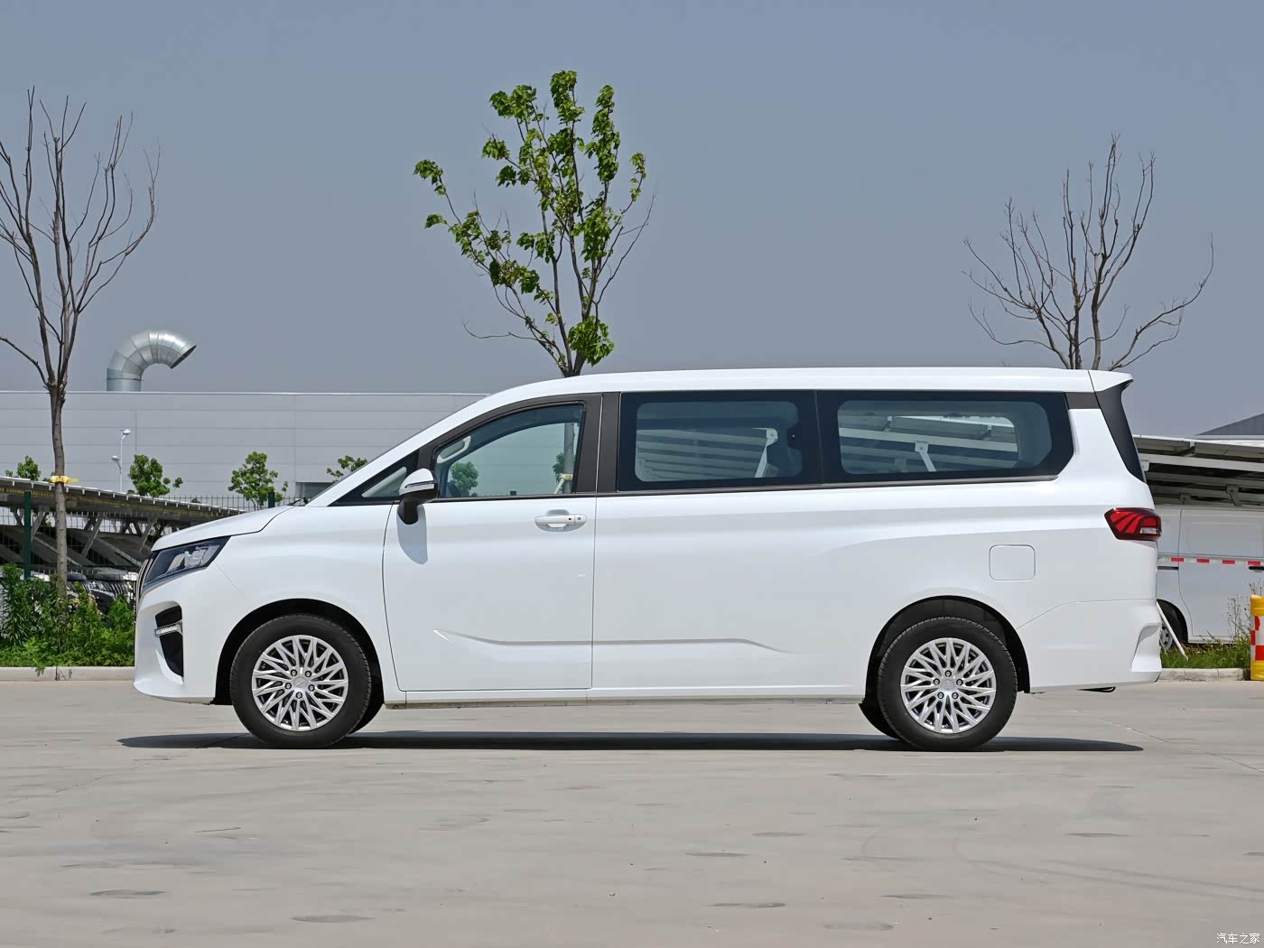 【文章】10万级中大型MPV，可选7/9座，2.0+8AT，长5240mm，来自北汽制造_车家号_汽车之家