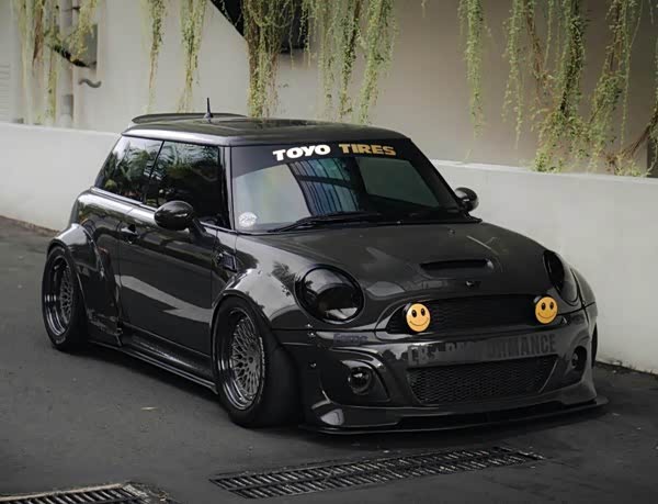 【文章】印尼分享宝马mini改装AIRBFT气动避震低趴姿态案例_车家号_汽车之家