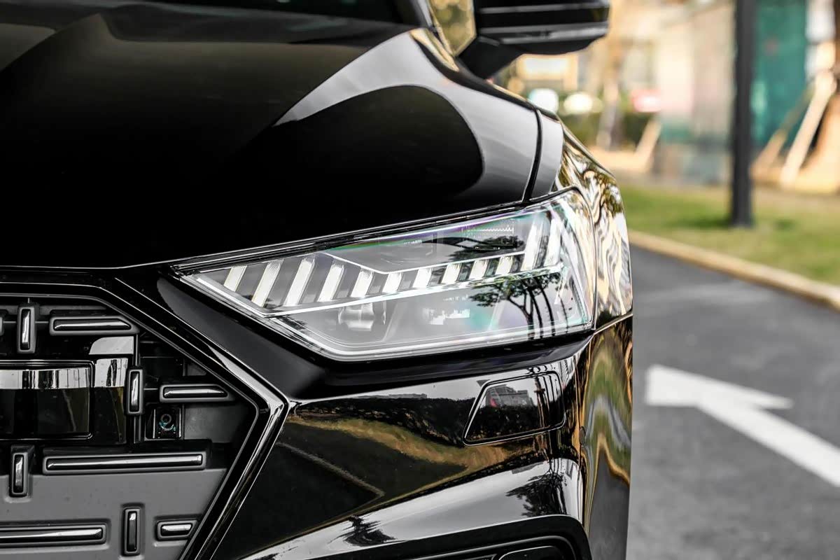 【文章】战斗车身+3.0T发动机，上汽奥迪A7L实现“007”风范_车家号_汽车之家