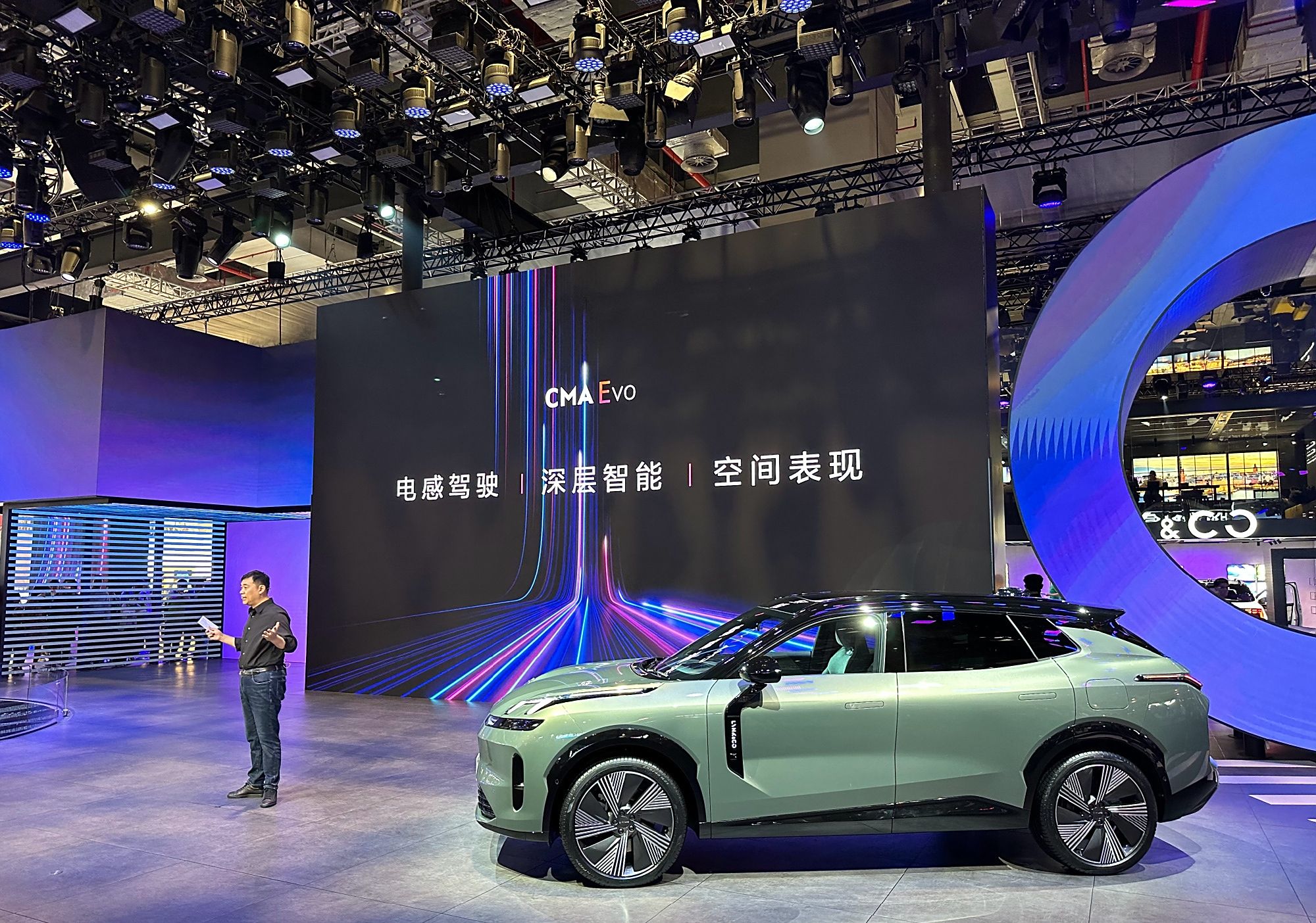 【文章】#2023上海车展# 领克08实车亮相，CMA Evo架构是最大亮点！_车家号_汽车之家