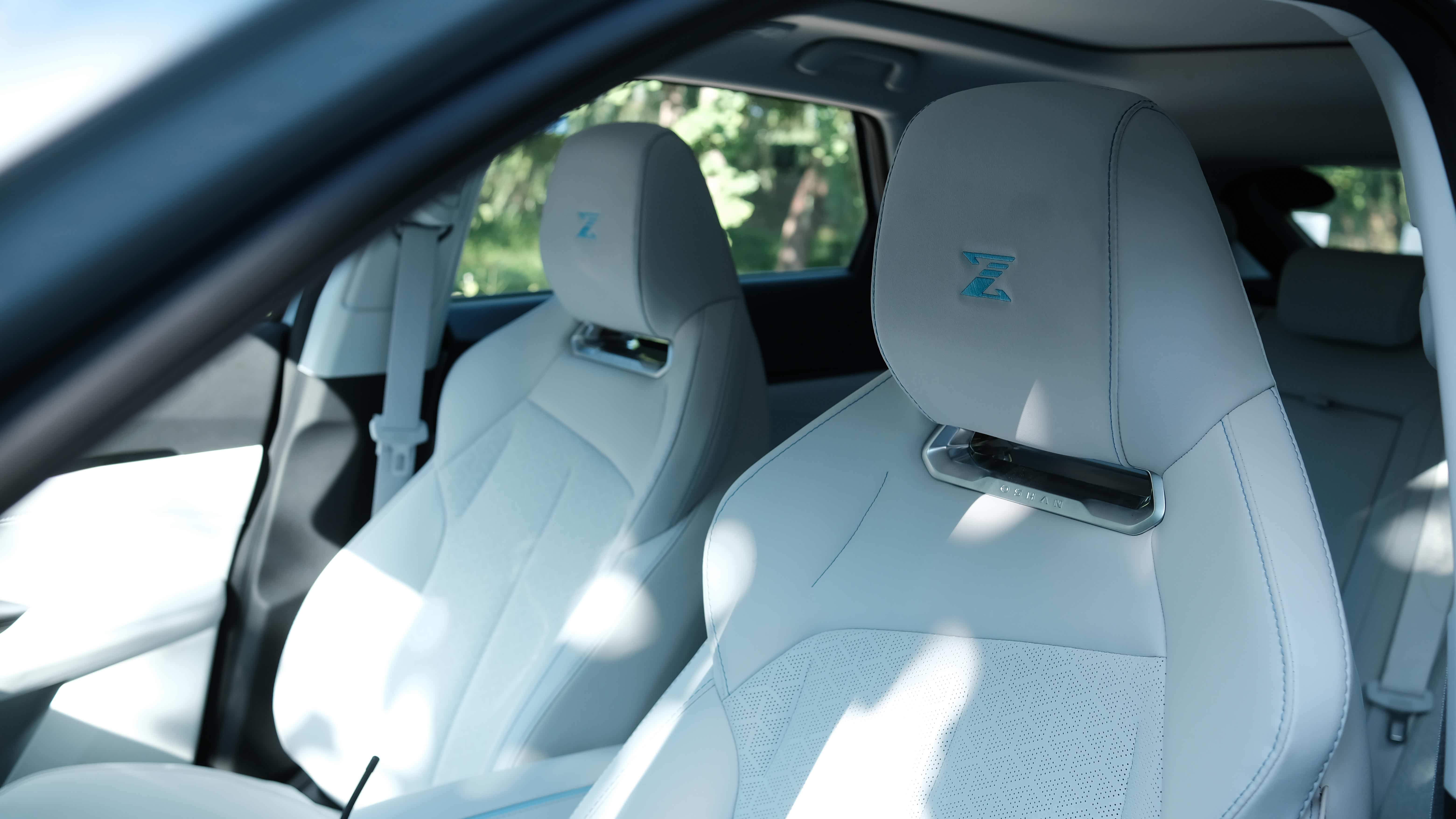 【文章】试驾长安欧尚Z6 iDD：“黑科技”亮眼，满油满电综合续航1200公里_车家号_汽车之家