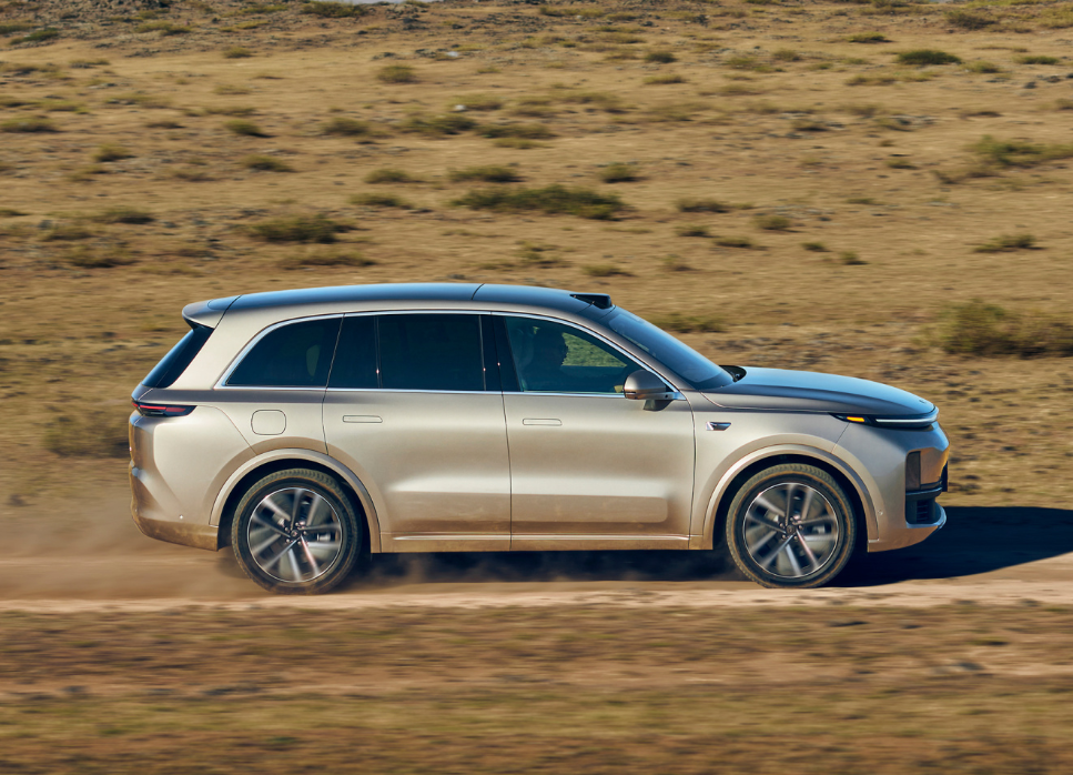 【文章】阿维塔11、智己LS7、腾势N7、理想L8，价格差不多，只推荐买这款_车家号_汽车之家