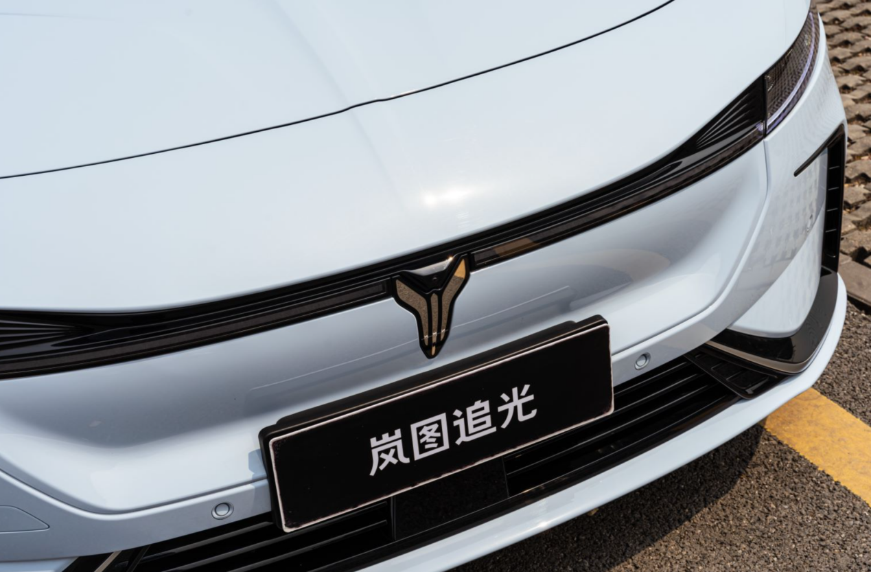 【文章】与ET7同是C级豪车，驾控表现更好，32.29万起的岚图追光有多强？_车家号_汽车之家
