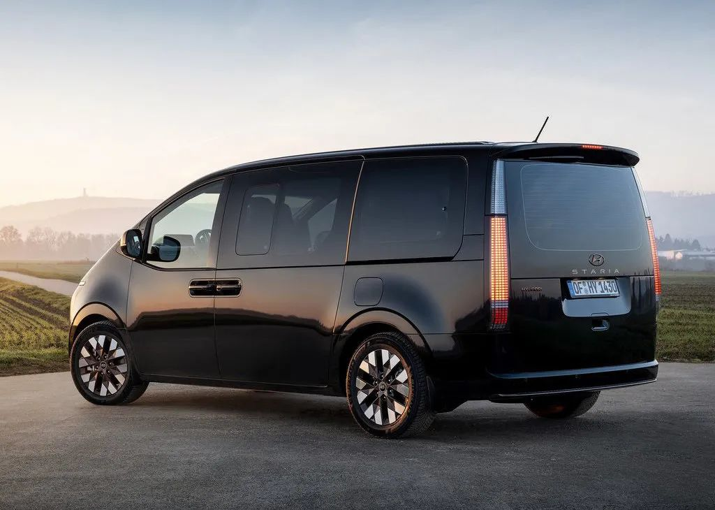 【文章】现代全新MPV现身国内，圆润造型酷似理想MEGA原型？_车家号_汽车之家