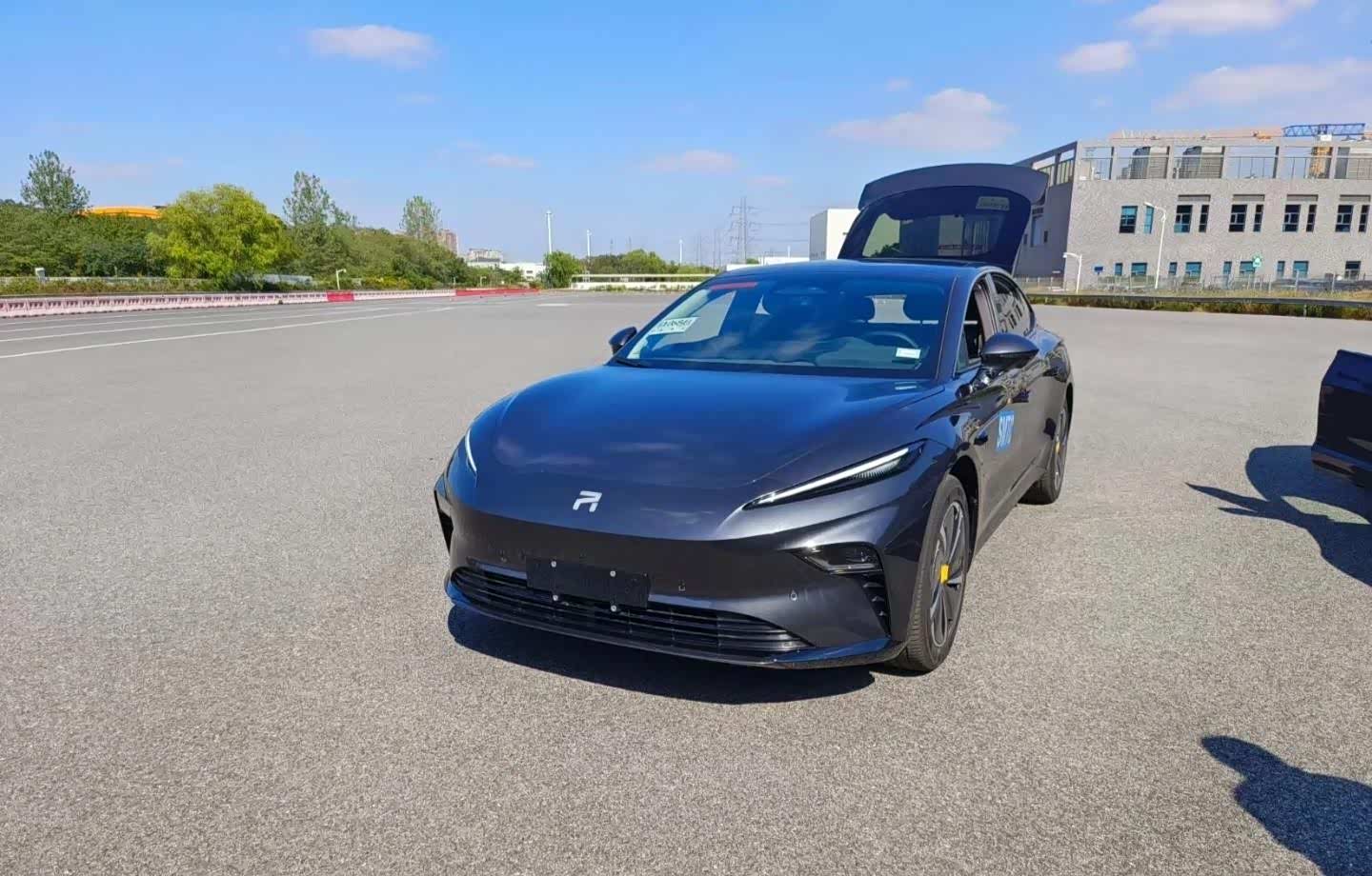 【文章】外形酷似智己L7，尺寸超比亚迪汉EV，全新飞凡F7实车现身_车家号_汽车之家