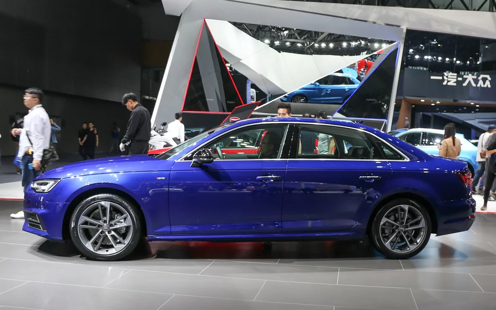 【腿姐看车】犹如律师精英一样的职场达人——奥迪A4L