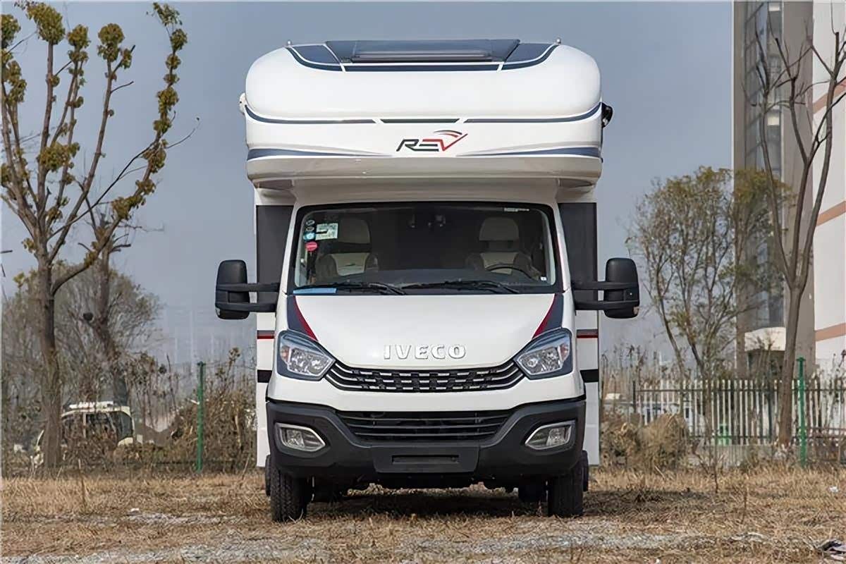 【文章】瑞弗V820巅峰版 ，超高品质双拓展依维柯房车_车家号_汽车之家