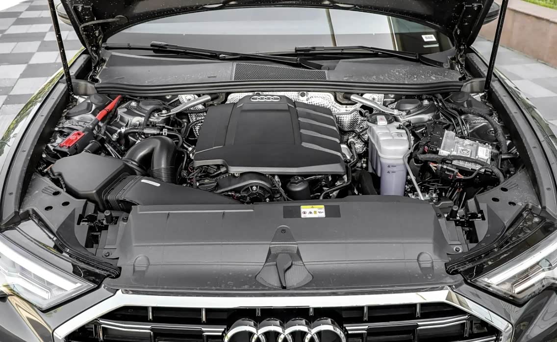 【文章】新款奥迪A6L配置曝光，取消DVD，42.79万起售_车家号_汽车之家