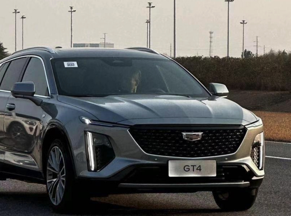 【文章】凯迪拉克GT4实车露面，入门有1.5T，就是给囊中羞涩的年轻人准备_车家号_汽车之家