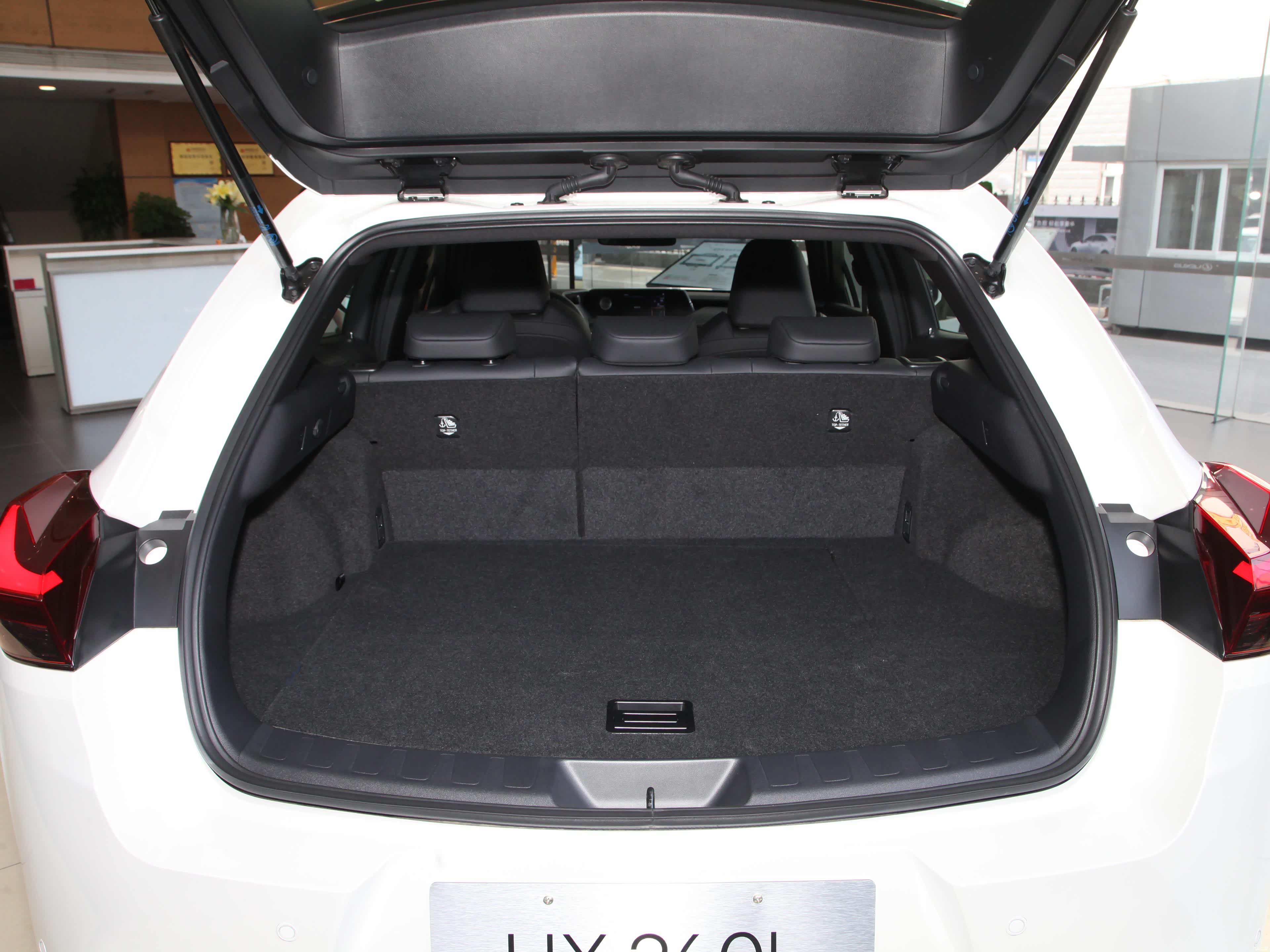 UX260H终于取代了CT200H，成为雷克萨斯最入门的混动车型_车家号_发现车生活_汽车之家