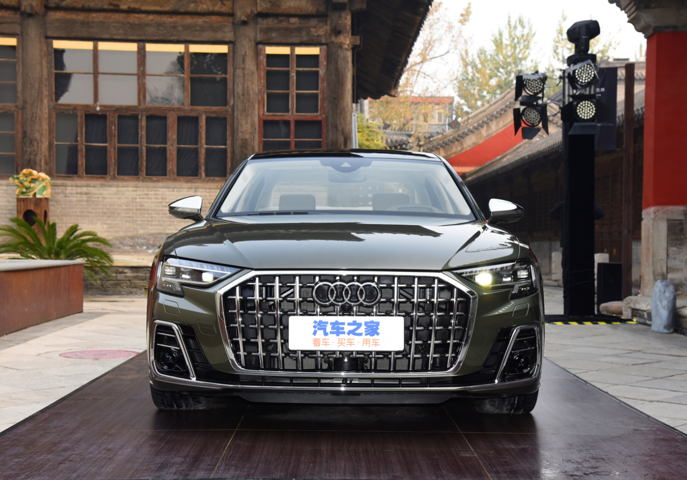 【文章】奥迪A8L霍希版4月28日预售130万起步，能对抗迈巴赫S级吗？_车家号_汽车之家