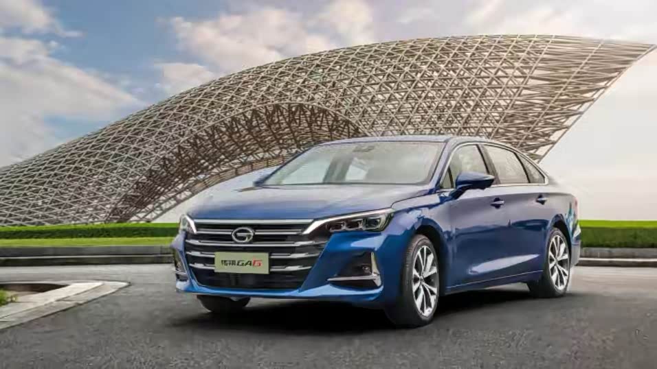 吉利博瑞国风版，售价为14.38万元，搭载1.8TD+7DCT黄金动力组合