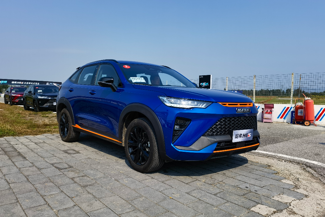 【文章】全新哈弗H6S现身，外形酷似WEY VV7 GT，搭2.0T竞争传祺GS4 PLUS_车家号_汽车之家