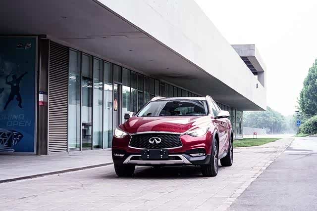 【文章】同平台下的奔驰GLA与英菲尼迪QX30，谁才是正确选择?_车家号_汽车之家