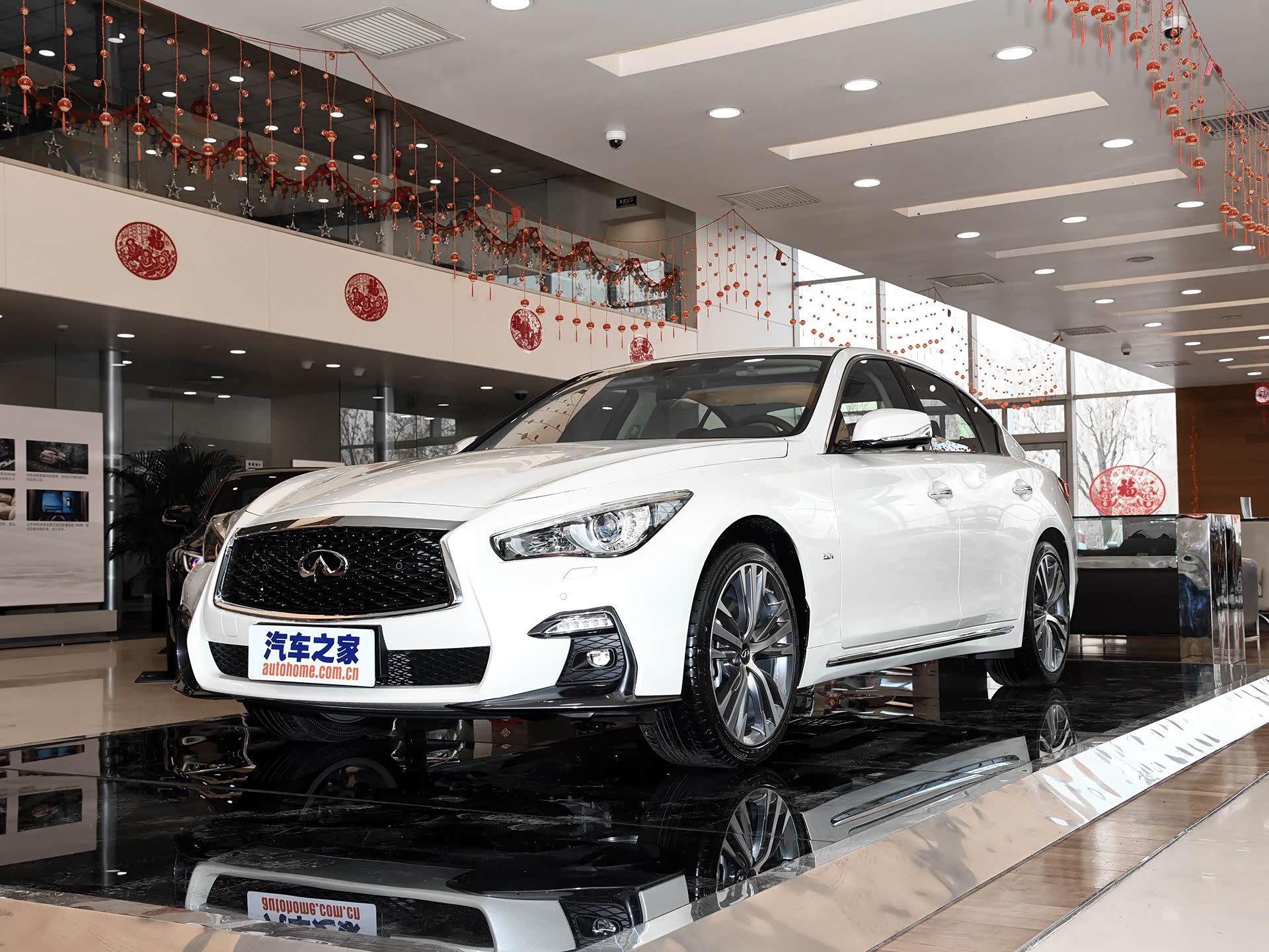 【文章】英菲尼迪Q50L对比奥迪A4L，哪款更值得入手_车家号_汽车之家