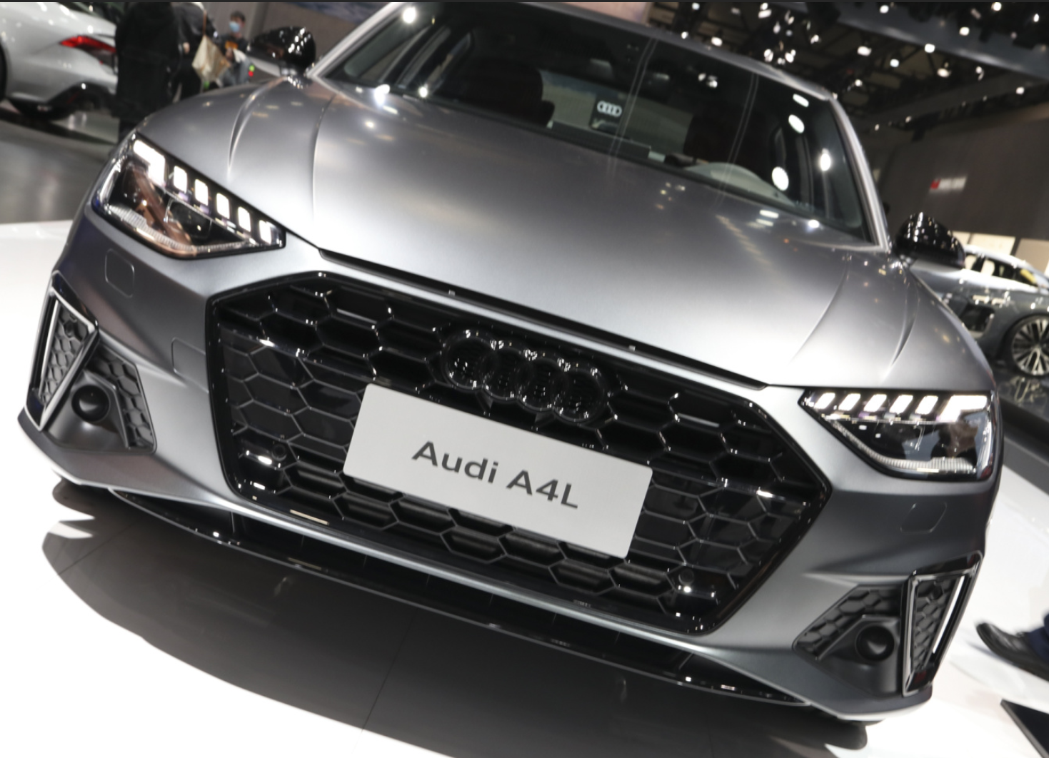 配置有升级，2023款奥迪A4L正式上市售价32.18万元_车家号_发现车生活_汽车之家