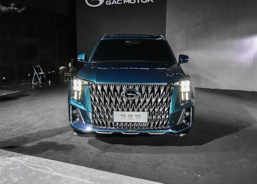 国产版“大57”，全新传祺GS8发布，搭2.0T混动+8AT，外观很霸气_车家号_发现车生活_汽车之家